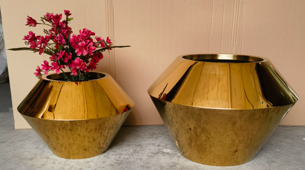 Luxury Home Decor Large Gold Flower Pot (Large) – Home Decor at its finest